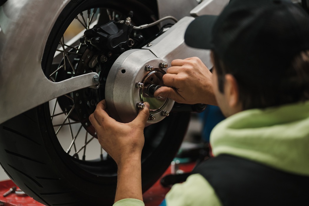 7 Ciri Kampas Rem Motor Habis, Biaya Penggantian, Dan Tips Merawatnya