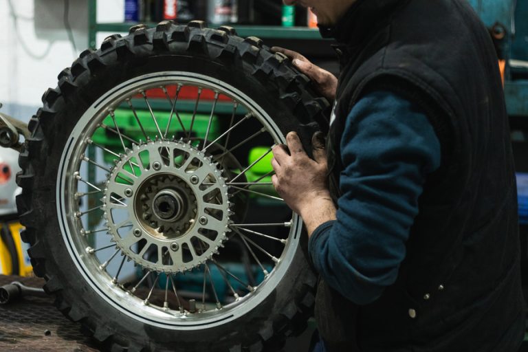 Harga Press Velg Motor: Ini Kisaran Harga Terbarunya!